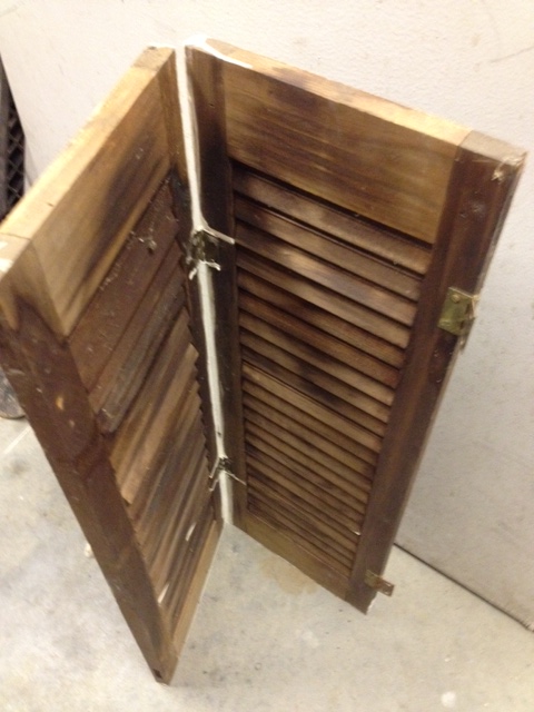 DIY Shutter Shelf | simplyschulze